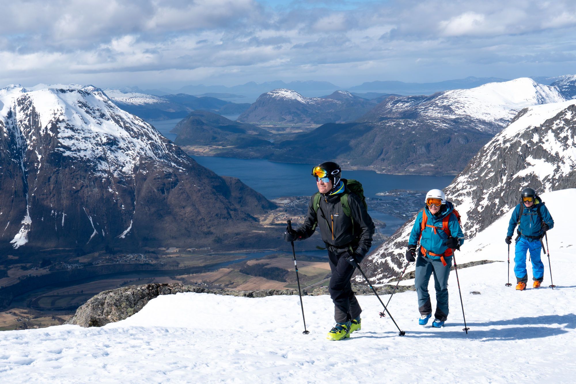 Introduction to Randonée Skiing in Romsdalen with Norsk Tindesenter