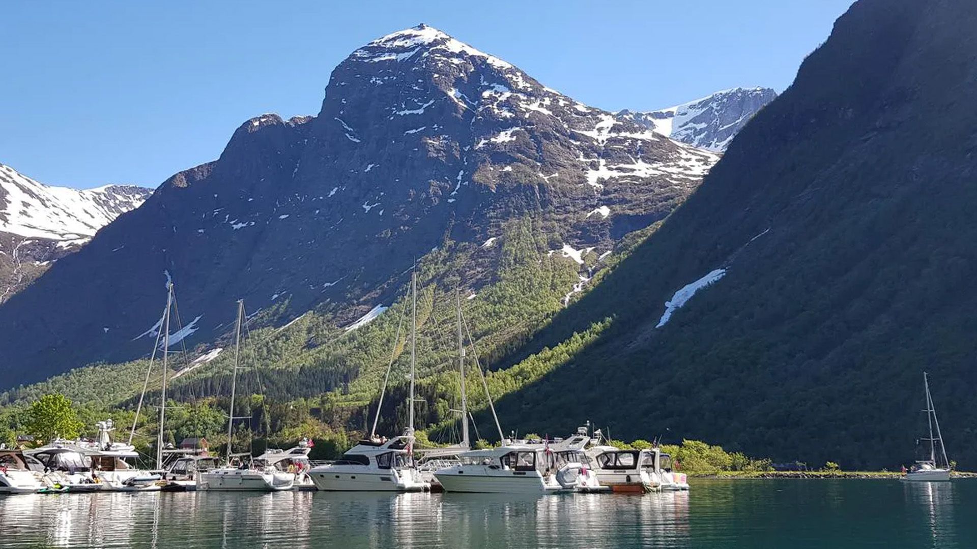 All About the Fjords – fra Ålesund med båt og buss