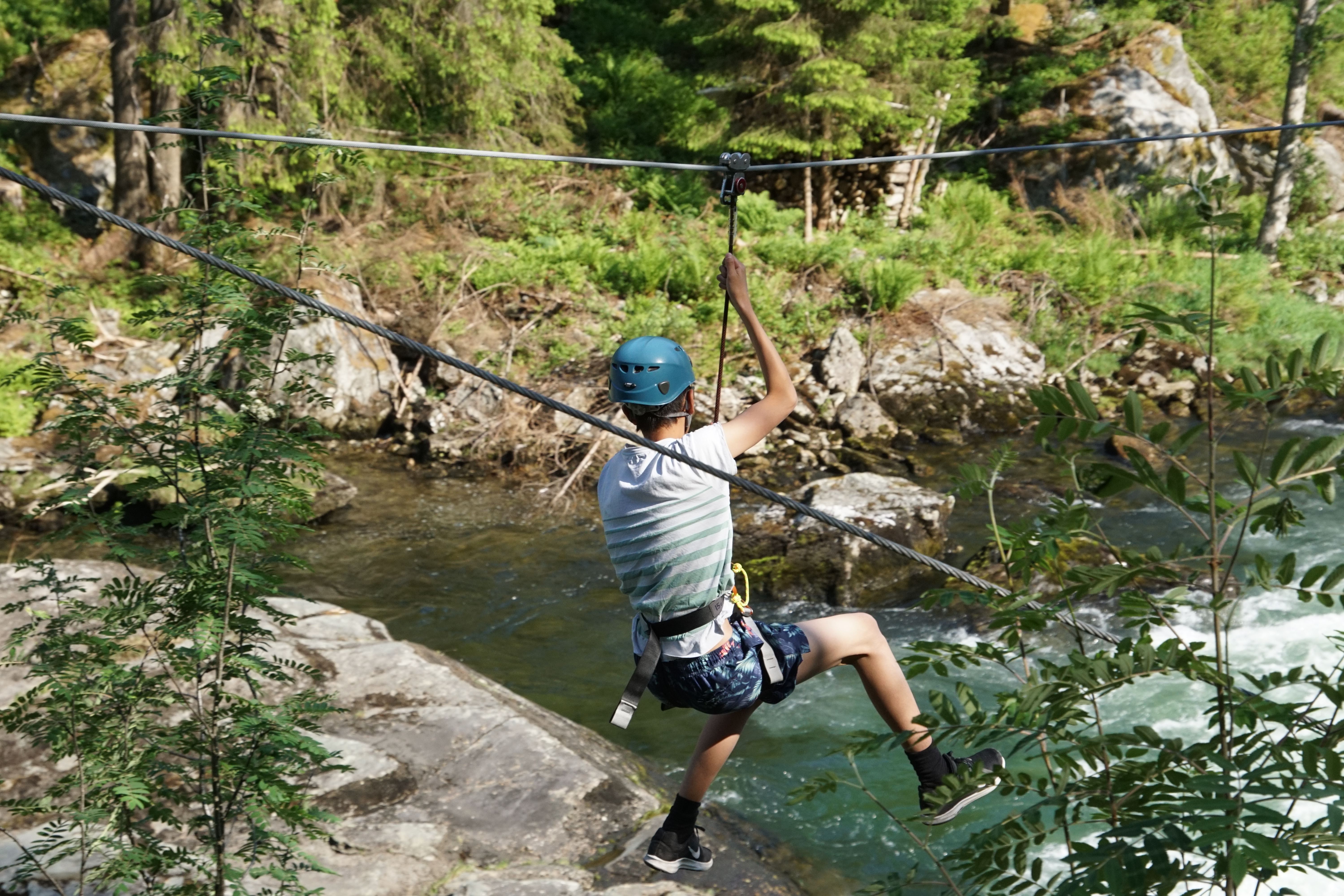 Klatrepark Stor Løype og Ziplinepark, Pakke frå Voss Active